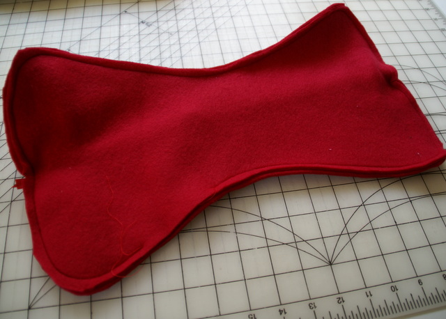 Dog bone pillow tutorial | Lori Miller Designs